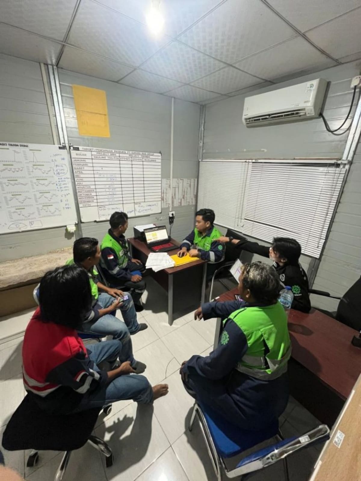 10 Loading and hauling - ZVENIA