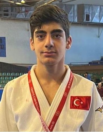 Can Emirhan ESENBOGA / IJF.org