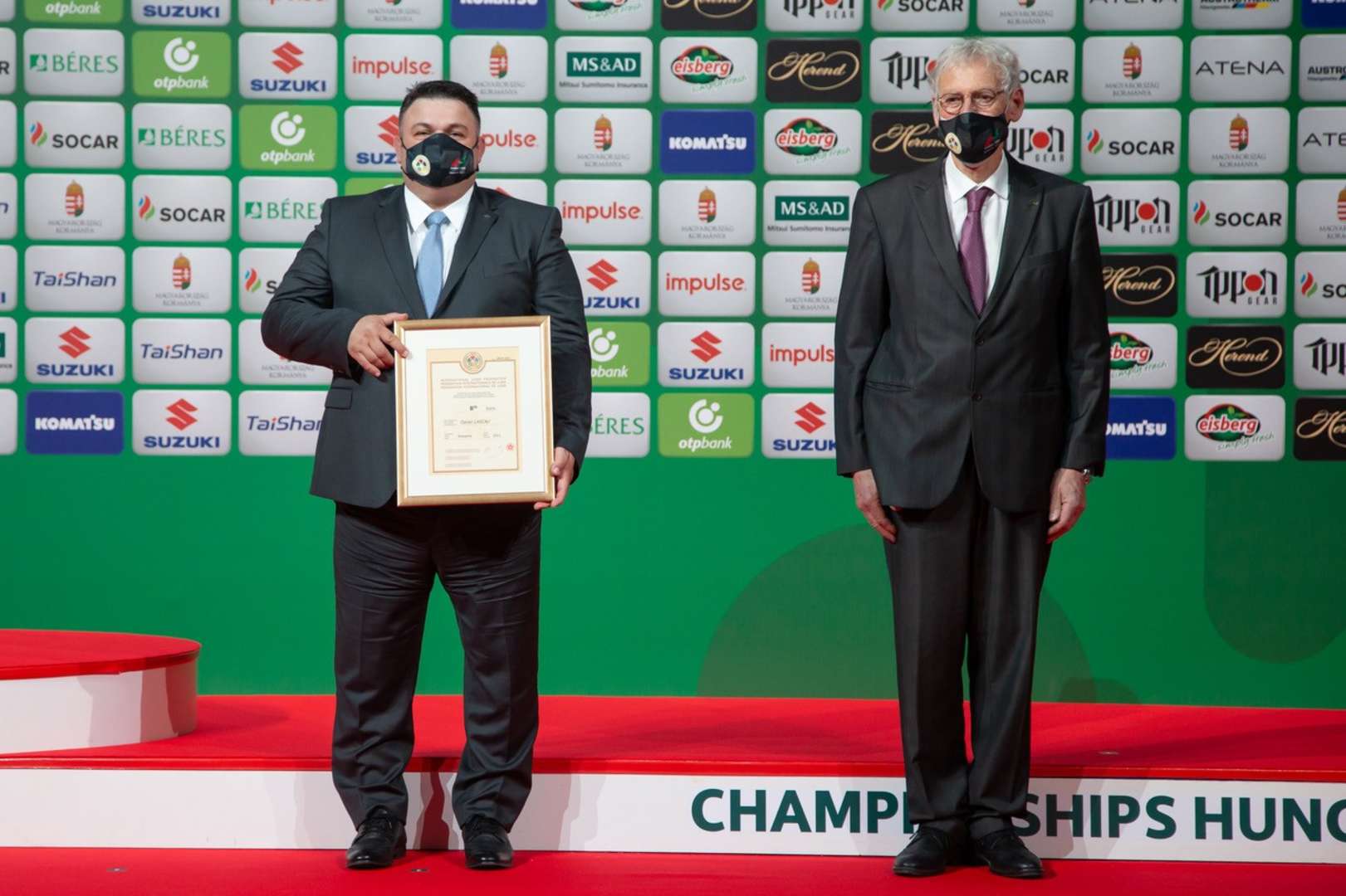Florin Daniel Lascau and the Referees are Recognised in Budapest / IJF.org