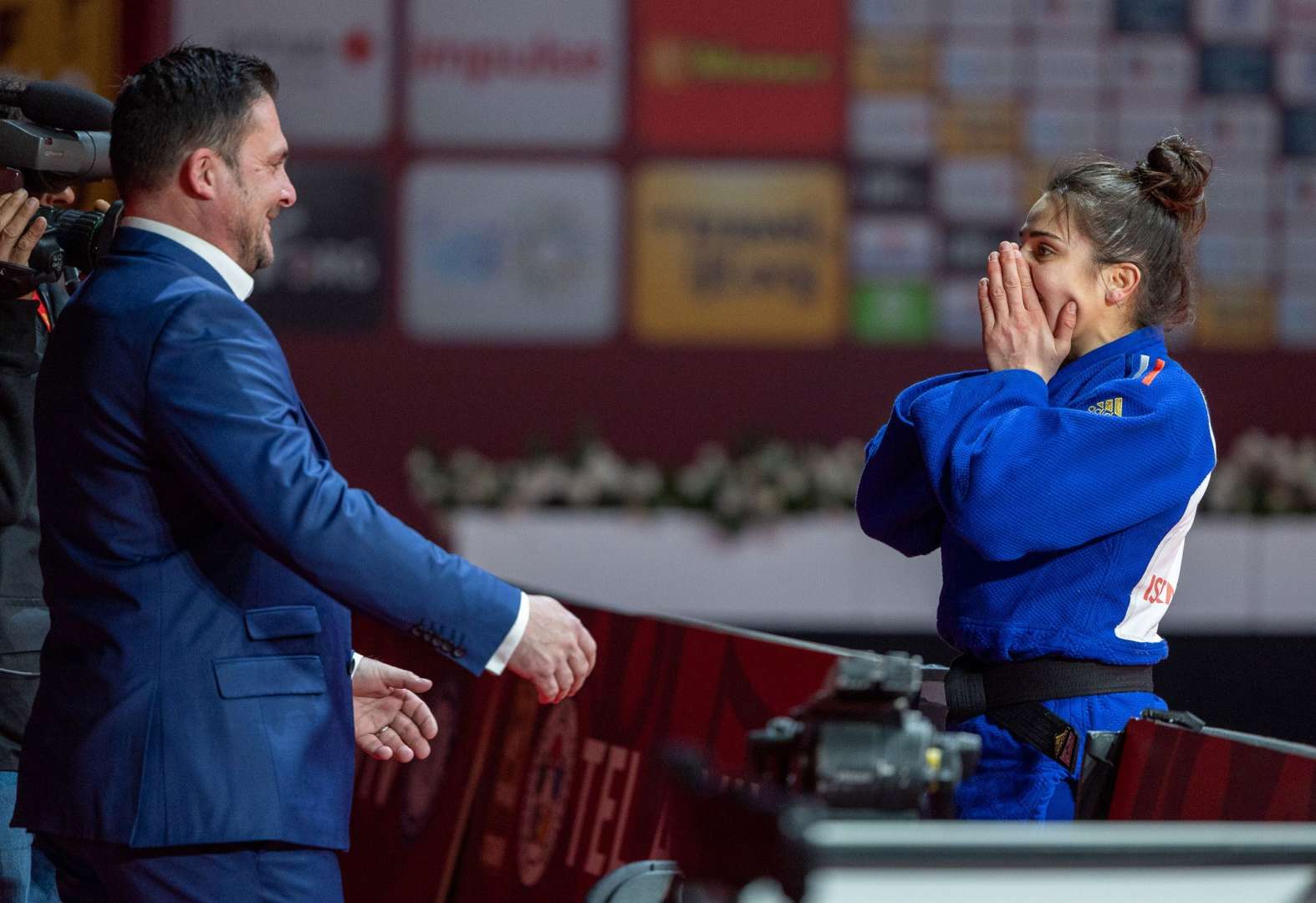 -48kg: Unstoppable Pont for France / IJF.org