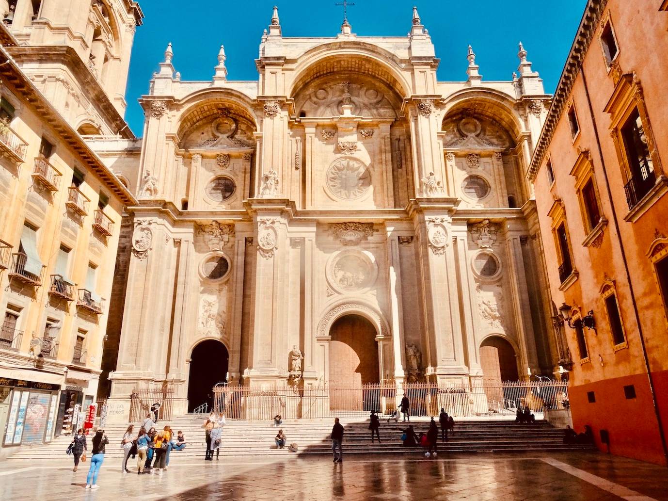 Your ultimate travel guide to Spain: Discover its amazing architecture