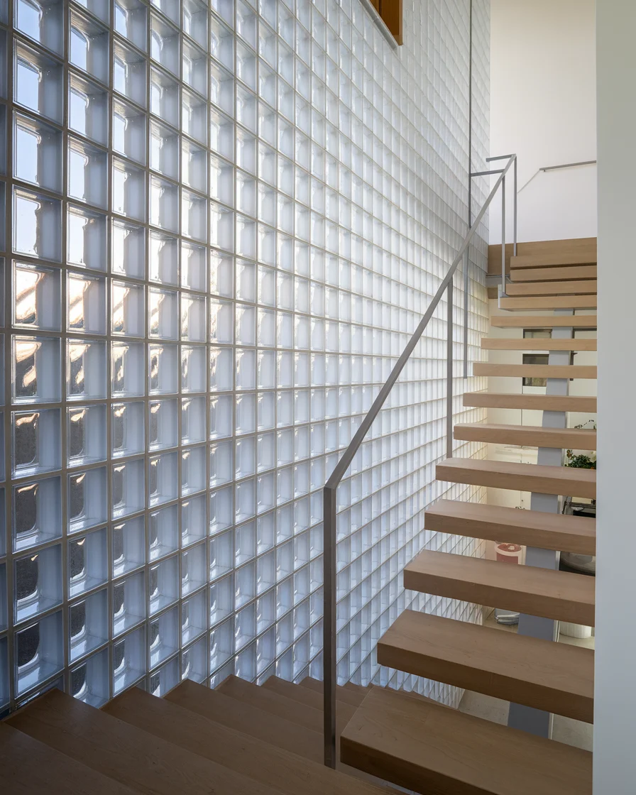 Glass block walls are trending again! Here’s how to use them like a pro!