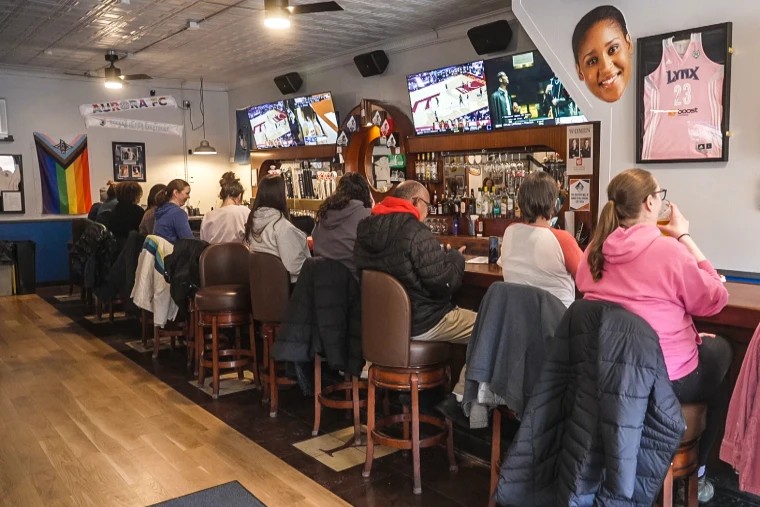 Sports Bars for Women's Sports - Winning Her Way