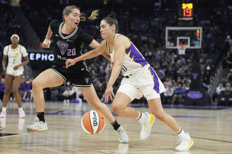 Kelsey Plum’s Sparks Debut Makes WNBA History Scoring 37 Points ...