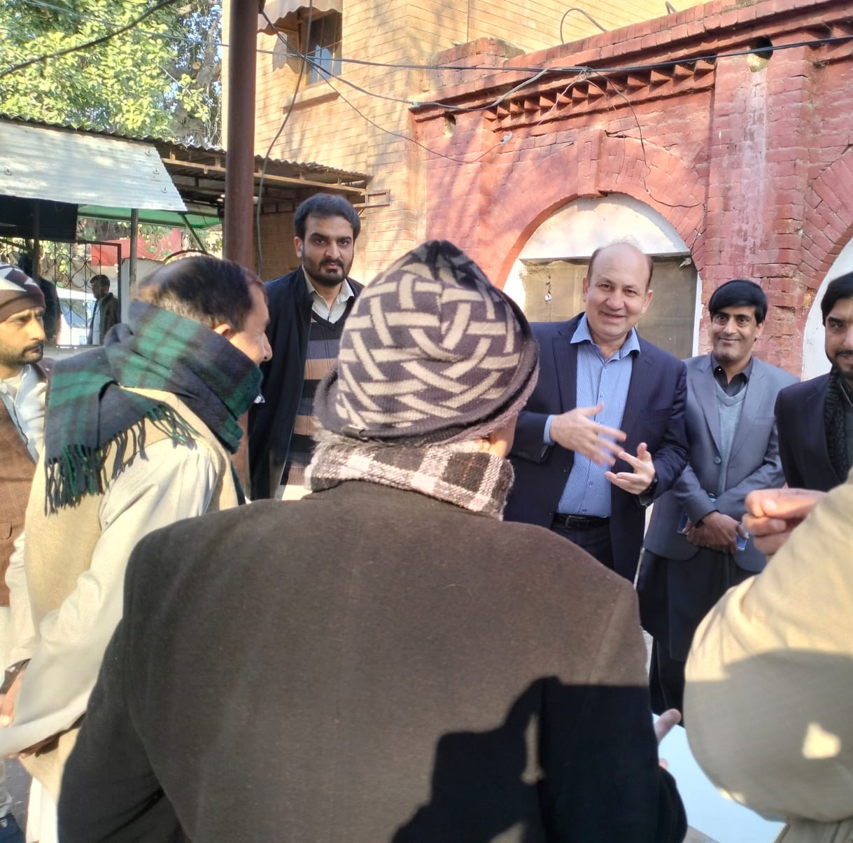 SMBR Mr. Amer Sultan Tareen visited the Stamp Vendors in District ...