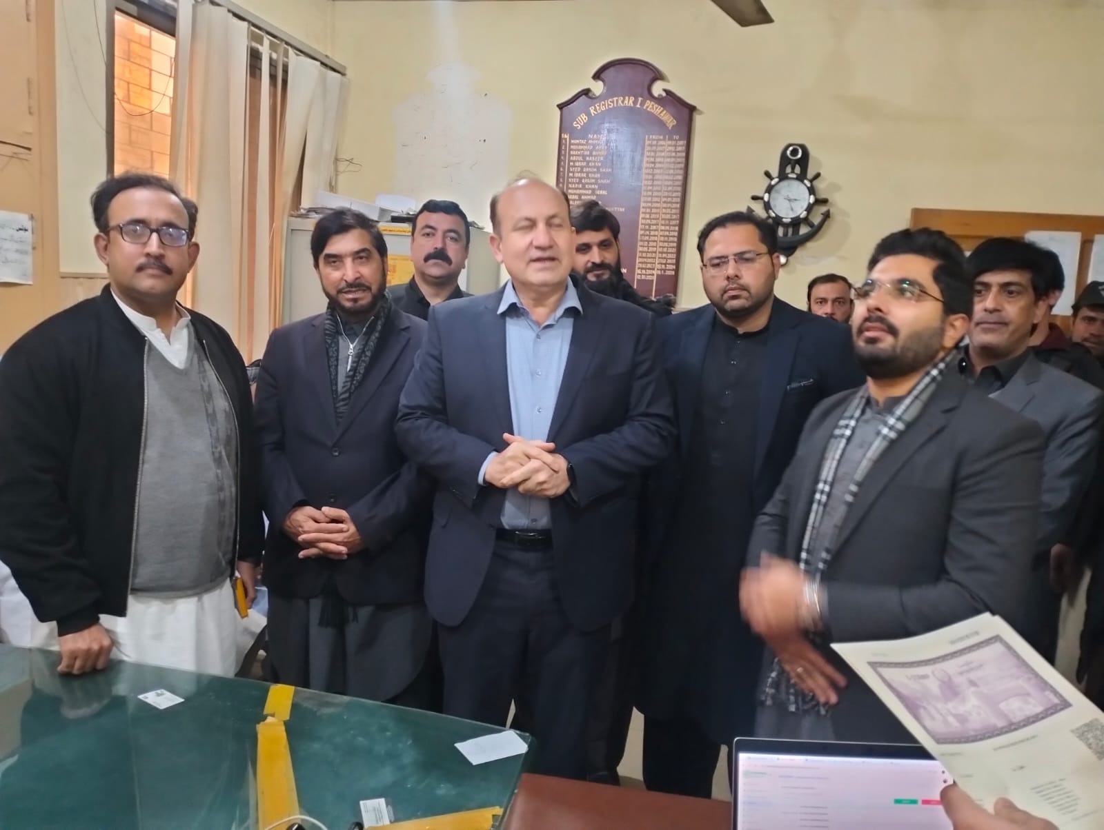 SMBR Mr. Amer Sultan Tareen visited the Stamp Vendors in District ...