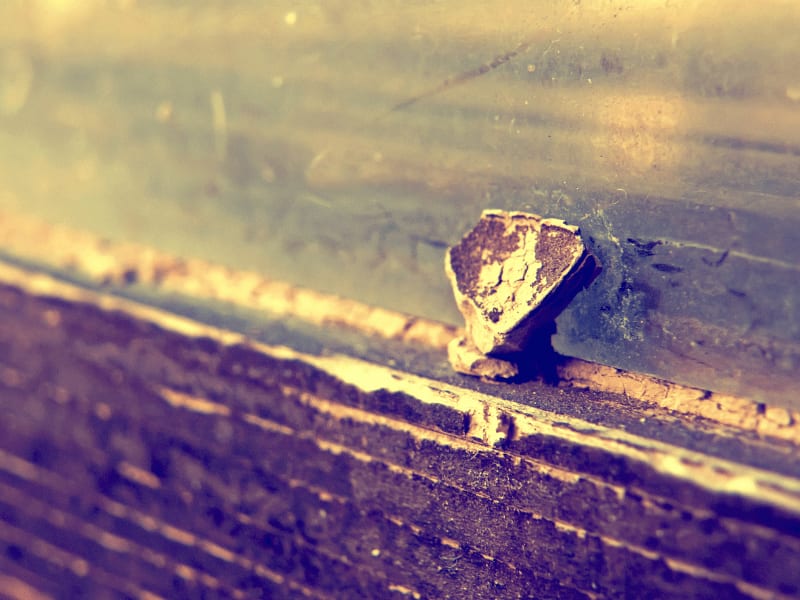 Common Glass Repair: Loose Glazing Putty - Bravo Glazing - Sydney Glass ...