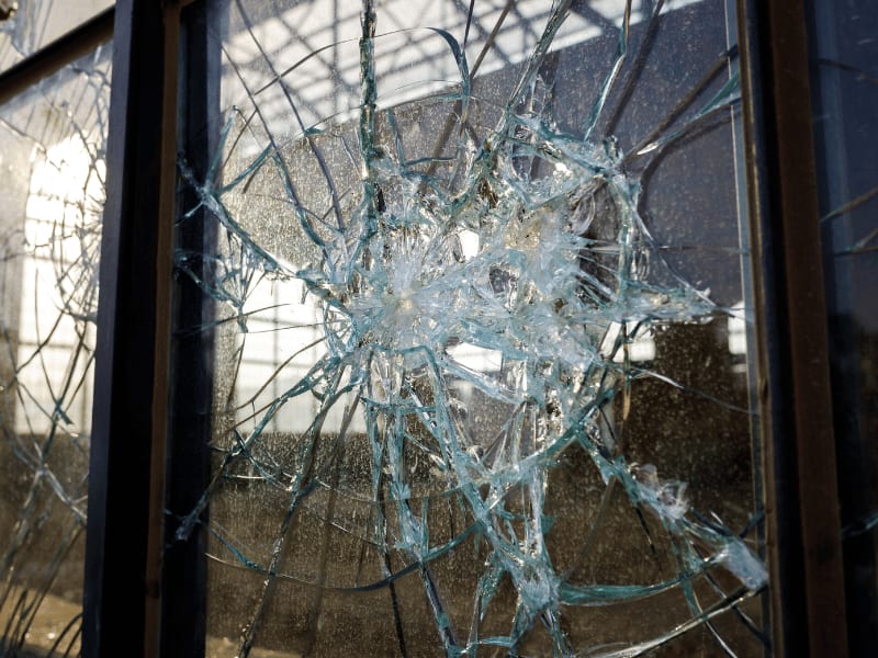 Emergency Glass Repairs 24/7 Near You - Bravo Glazing - Sydney Glass ...