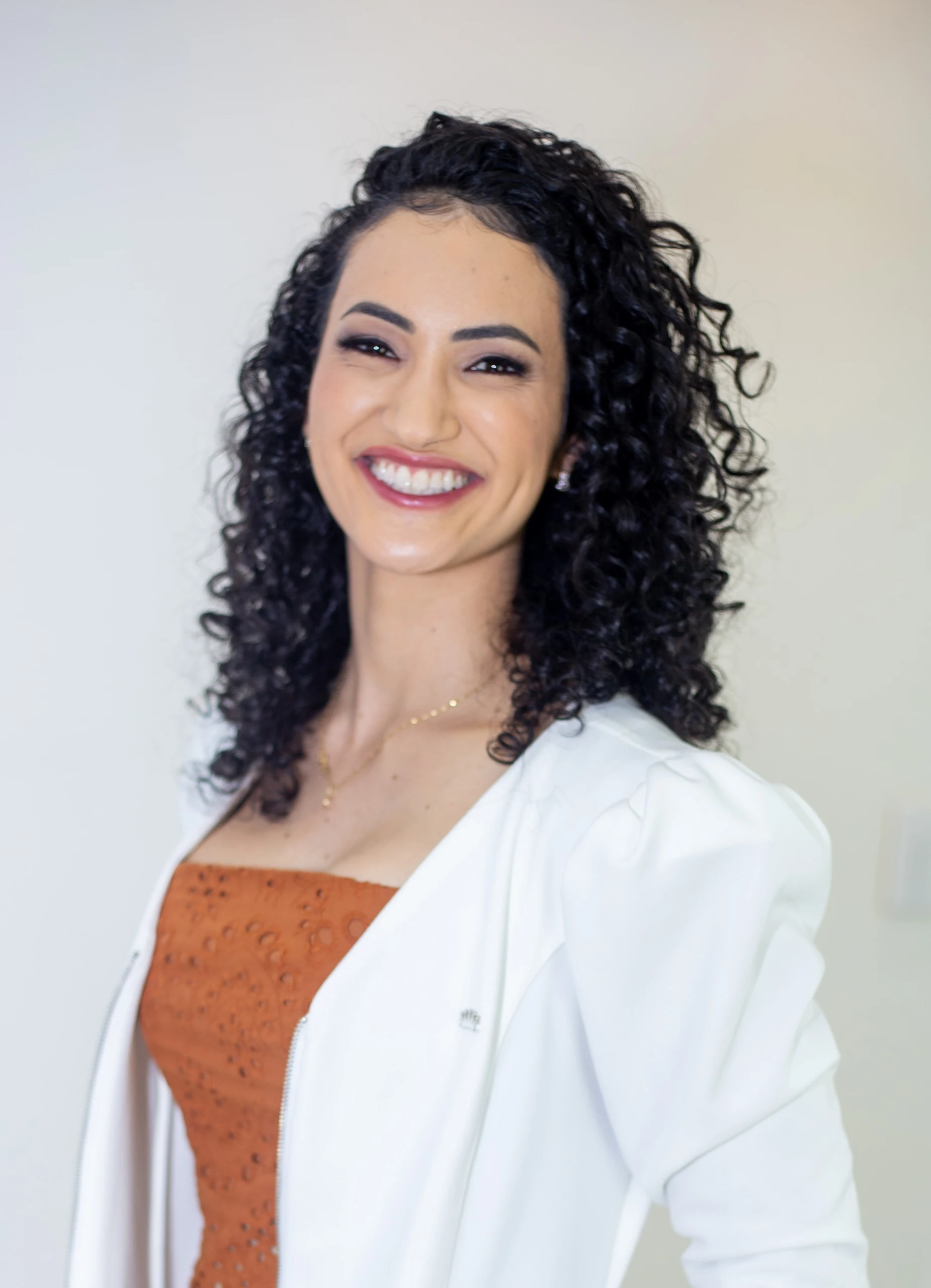 Dra. Jade Gomes Oliveira - Clínica Life Laser