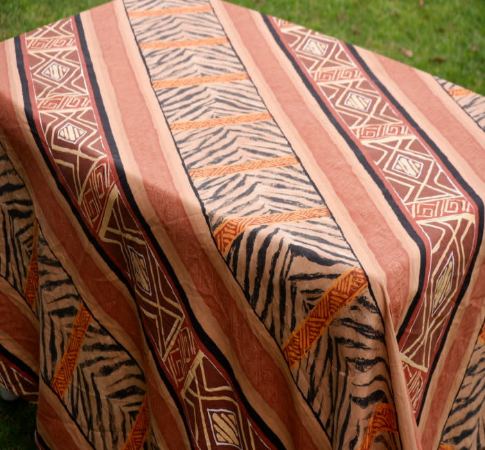 14 African Patterned Tablecloths - USEless