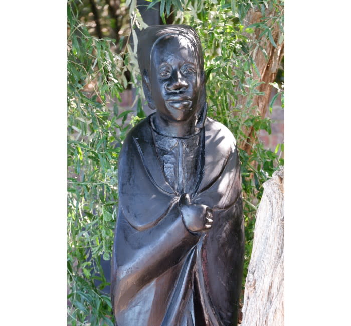 Wooden Ouma Feature Sculpture Useless