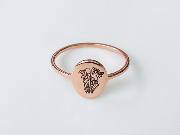 Oval Signet Ring - Snowdrop - Tora Grace