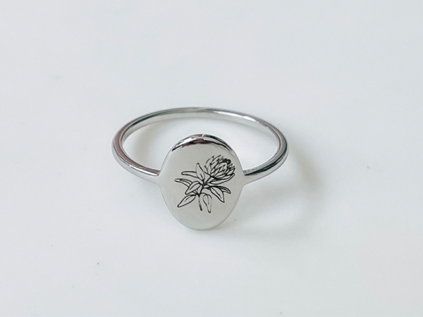 Oval Signet Ring - Protea - Tora Grace