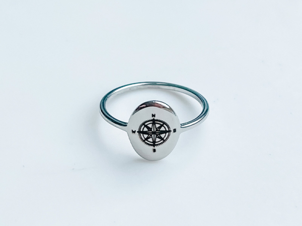 Oval Signet Ring - Compass - Tora Grace