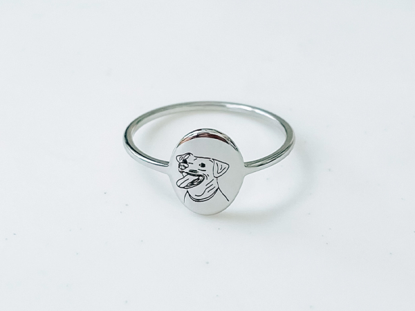 Oval Signet Ring - Illustration - Tora Grace