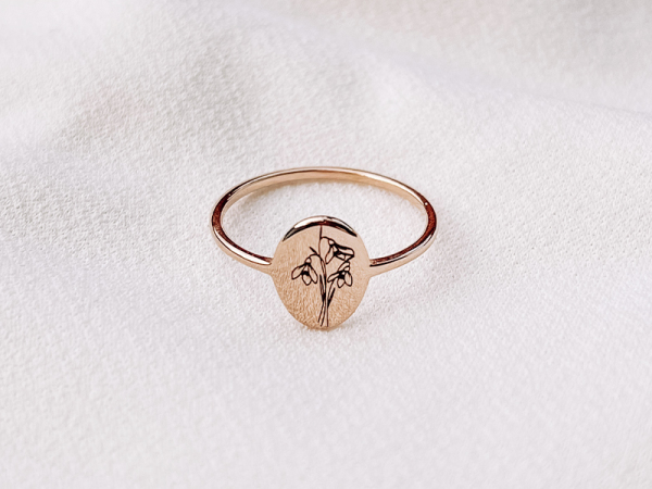 Flourish Flowers - Oval Signet Ring - Tora Grace