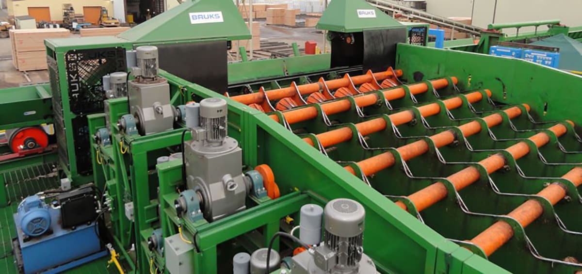 BUTT-FLARE REDUCTION BOOSTS WOOD-PROCESSING PRODUCTIVITY AND ...