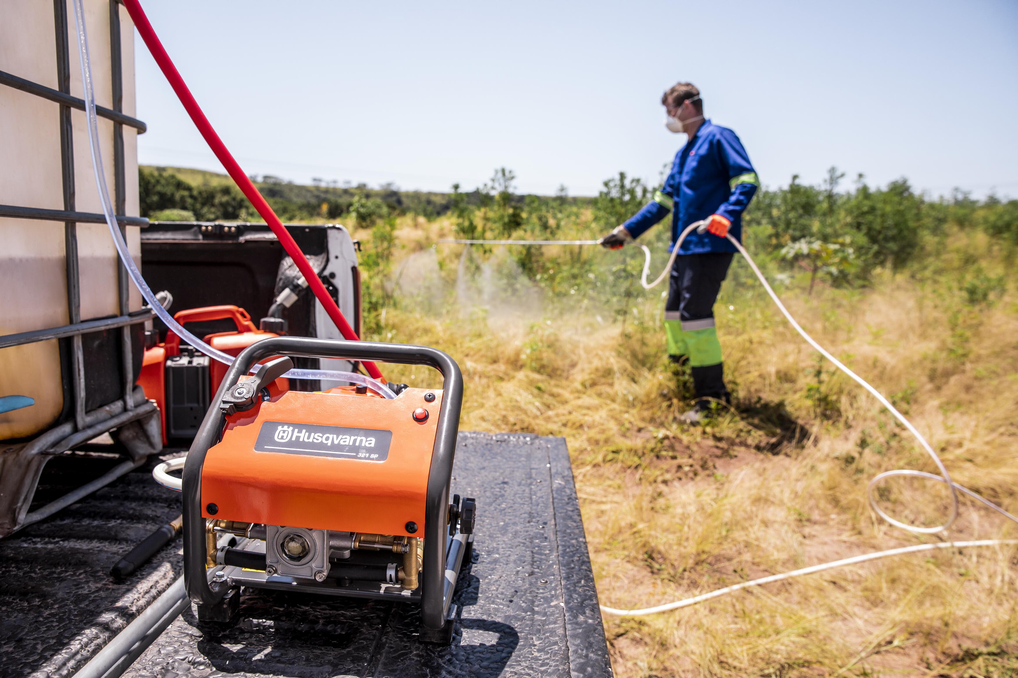 Husqvarna's 321SP portable sprayer | Forsilvitech