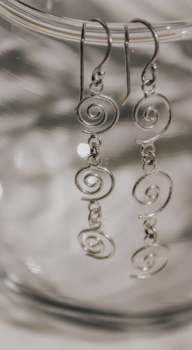 Hanging Twirl Circle earring (E210) - La Feinity