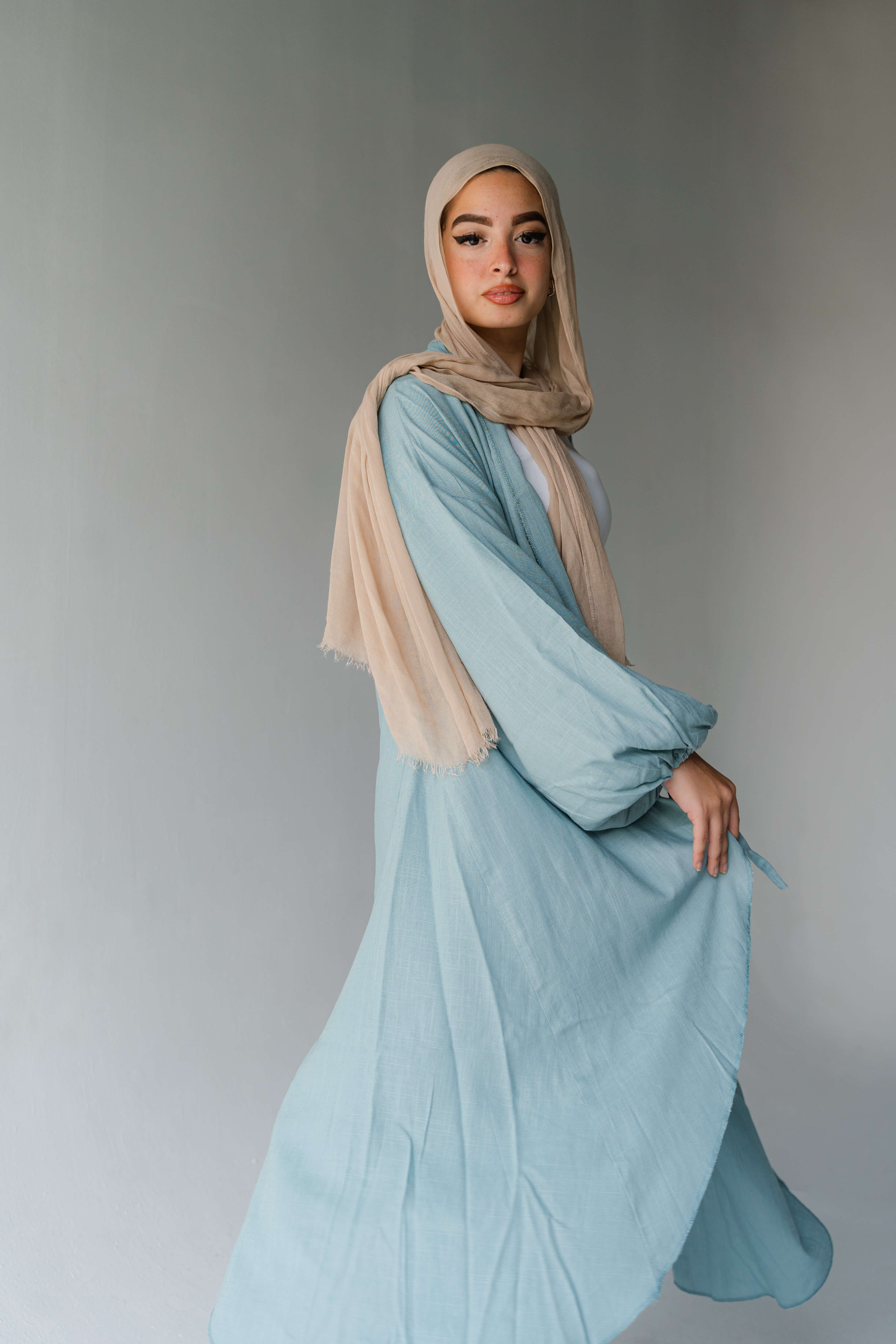 Flowy cardigan in baby blue • Amore