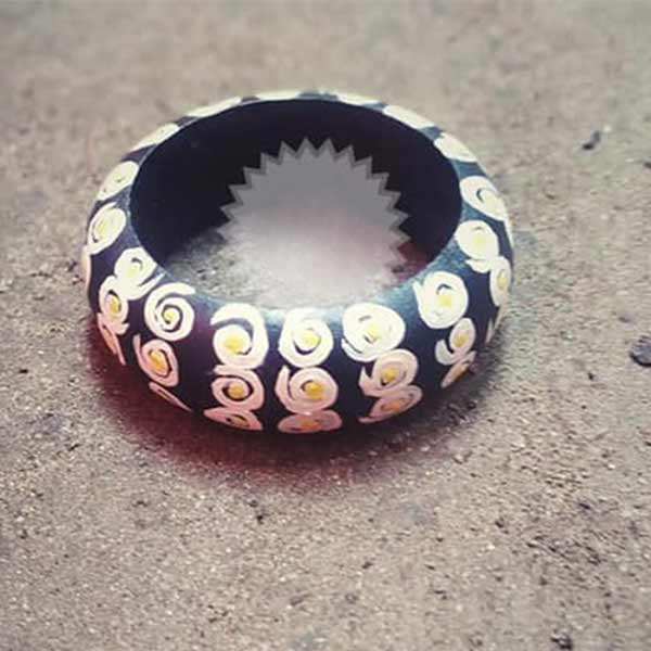 Hand Print Kather Churi