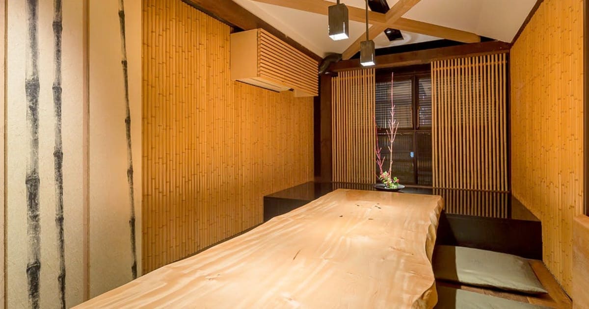 Reservation for Japanese Umeda Toka Kitashinchi in Osaka | LAST MINUTE