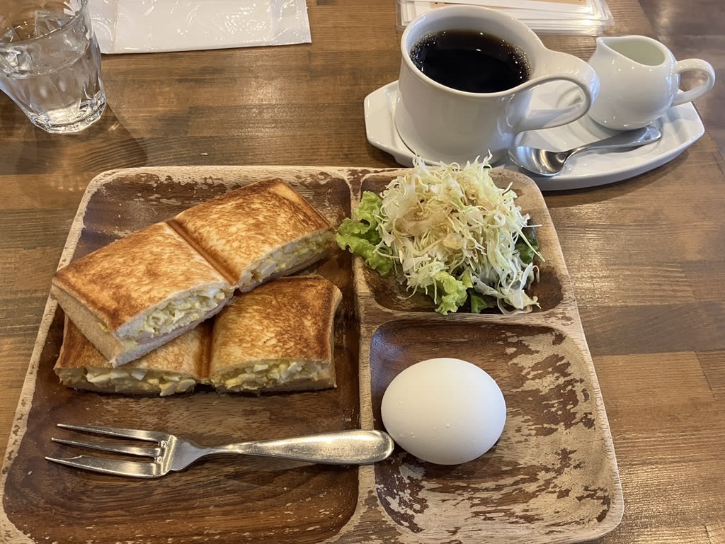 Kuroneko Cafe Reservations | Nara | LASTMINUTE