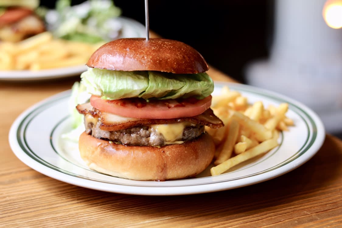 Burger Stand Tender Restaurant Reservations | Chuo Ward, Niigata ...