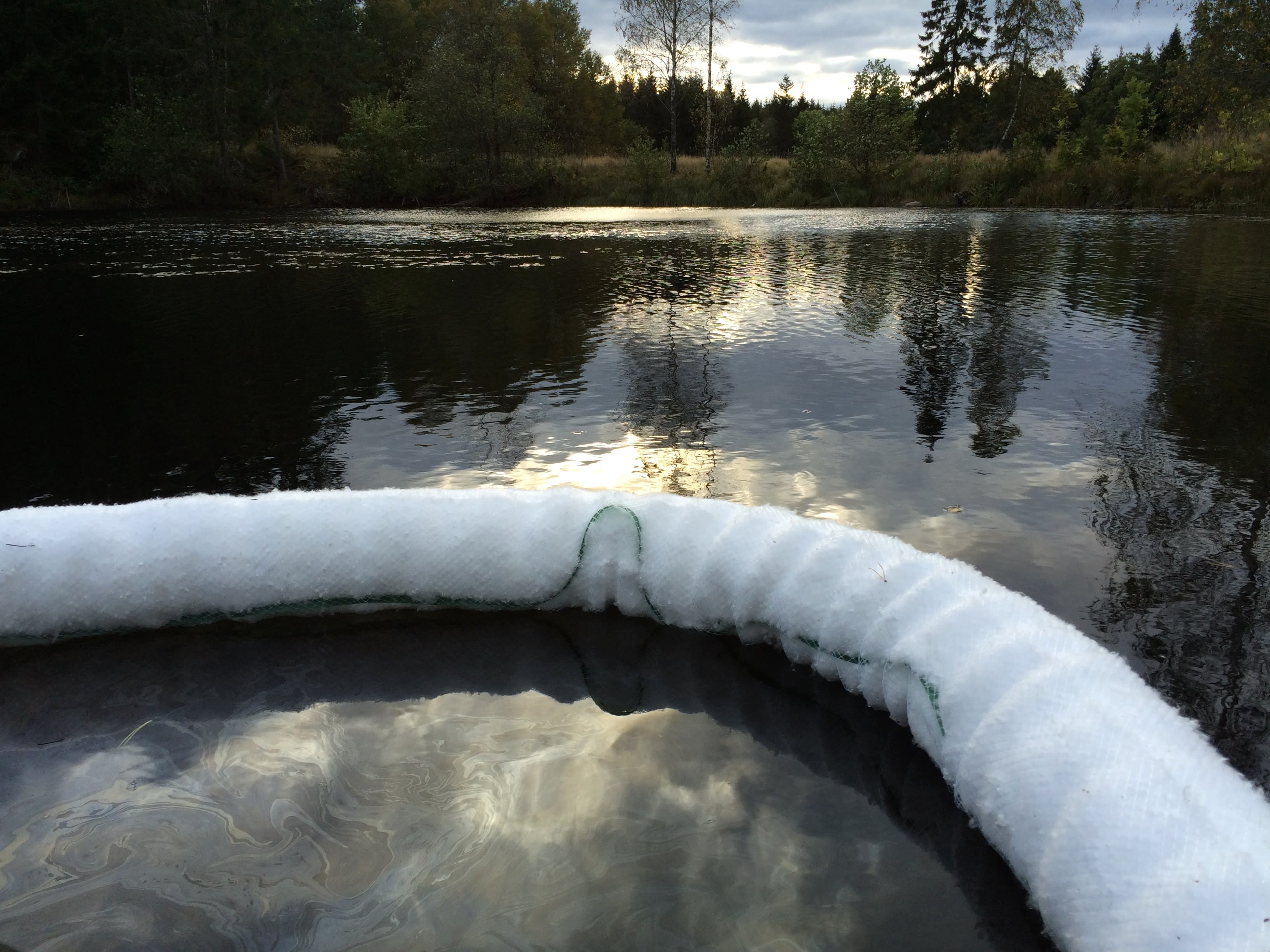 1.4 Absorbent Boom PP200 | Sjuntorp Oljelänsor - Vid utsläpp och spill ...