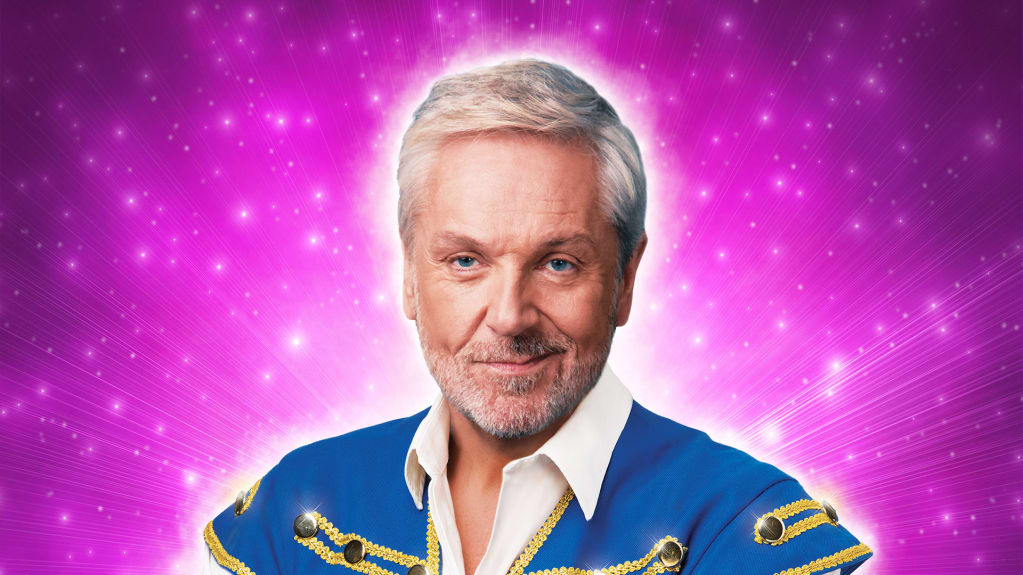Cinderella Tickets | Woking Panto at New Victoria Theatre | ATG Tickets