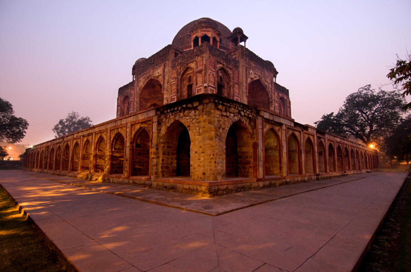 List of 26 Popular Historical Places & Monuments in Delhi