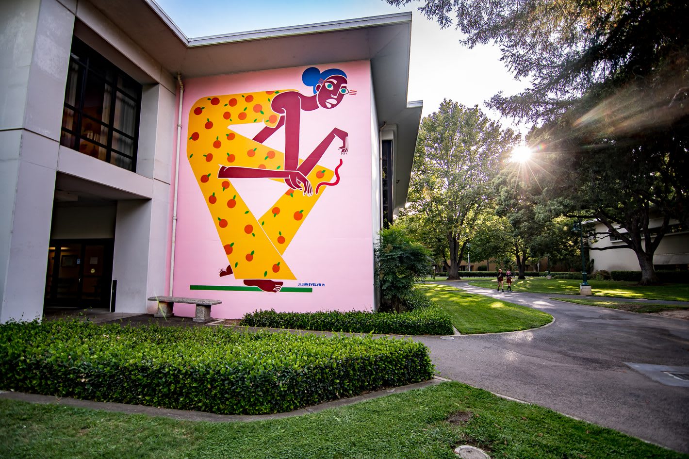 Jillian Evelyn | Los Angeles, CA - Muros