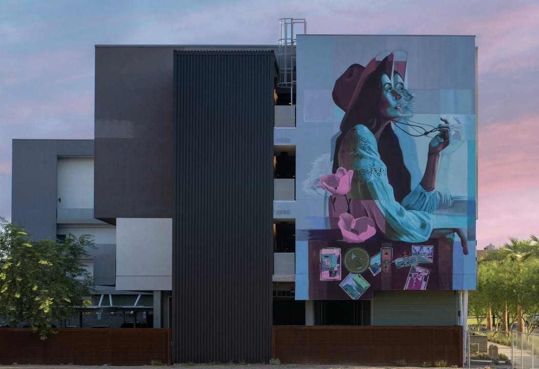 Clyde | Phoenix, AZ - Muros
