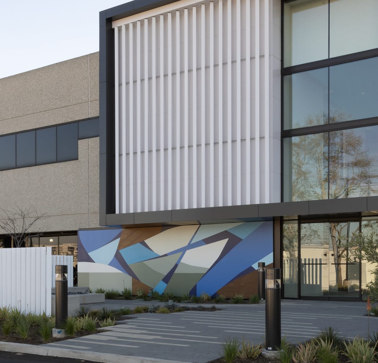 Charlie Edmiston | Los Angeles, CA - Muros