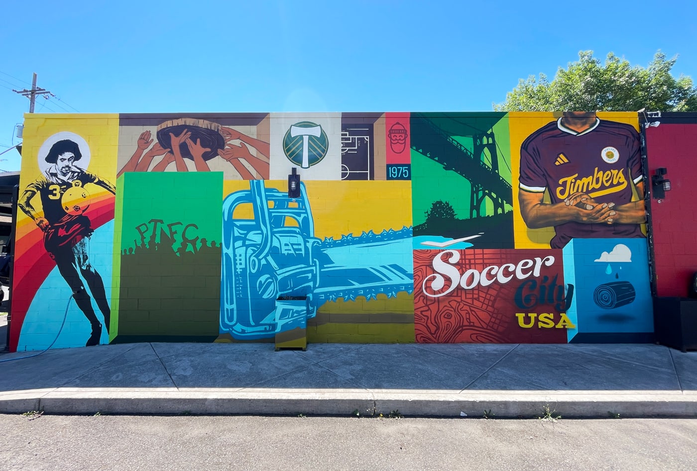 Outdoor Mural Advertising Projects, Sculptures, and Installations - muros