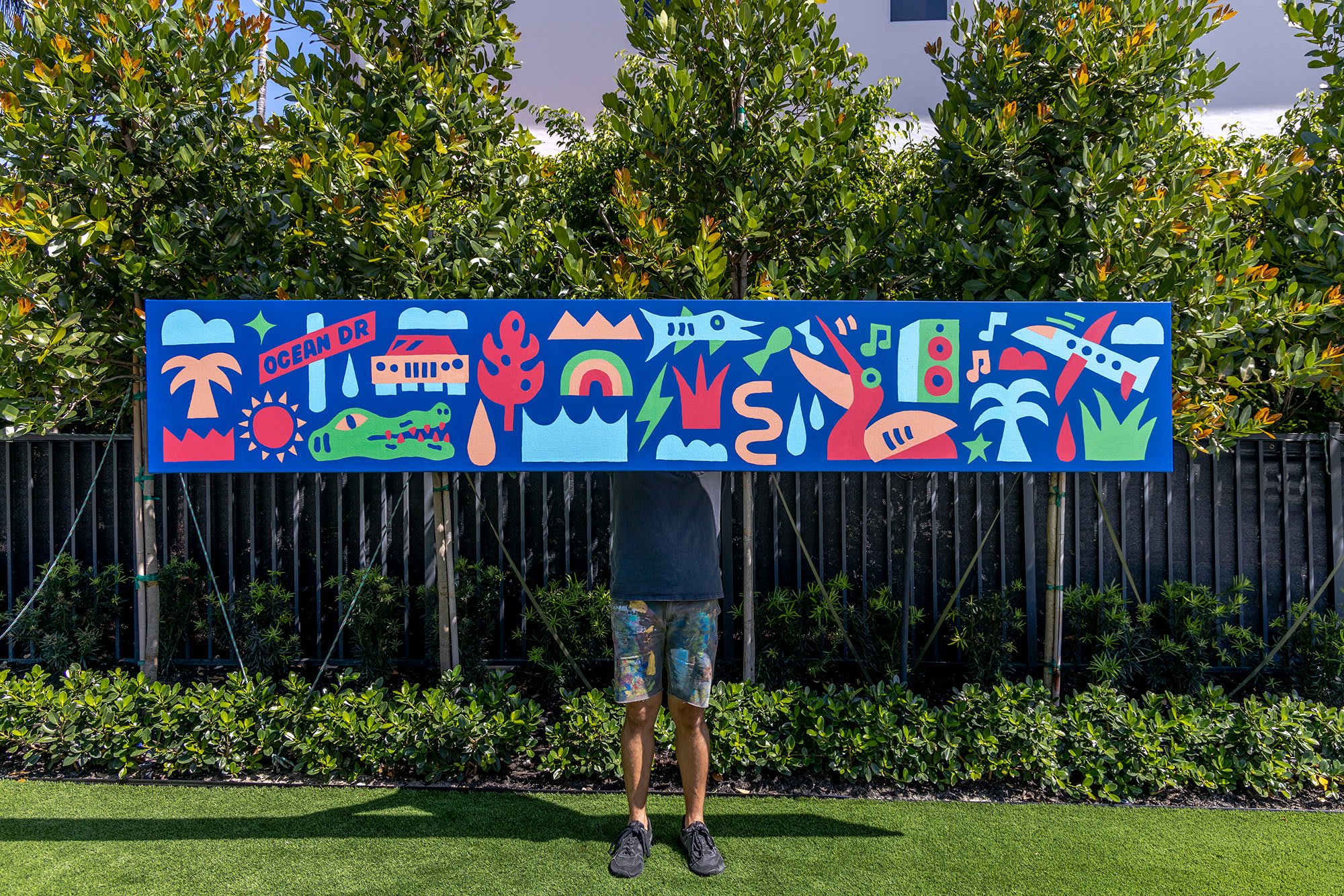 Muros | Raising Canes | Flagship South Beach Location