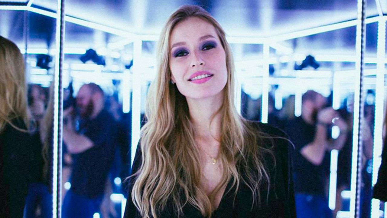 Infinity Mirror - Cabine Espelhada | Mídias Inovadoras