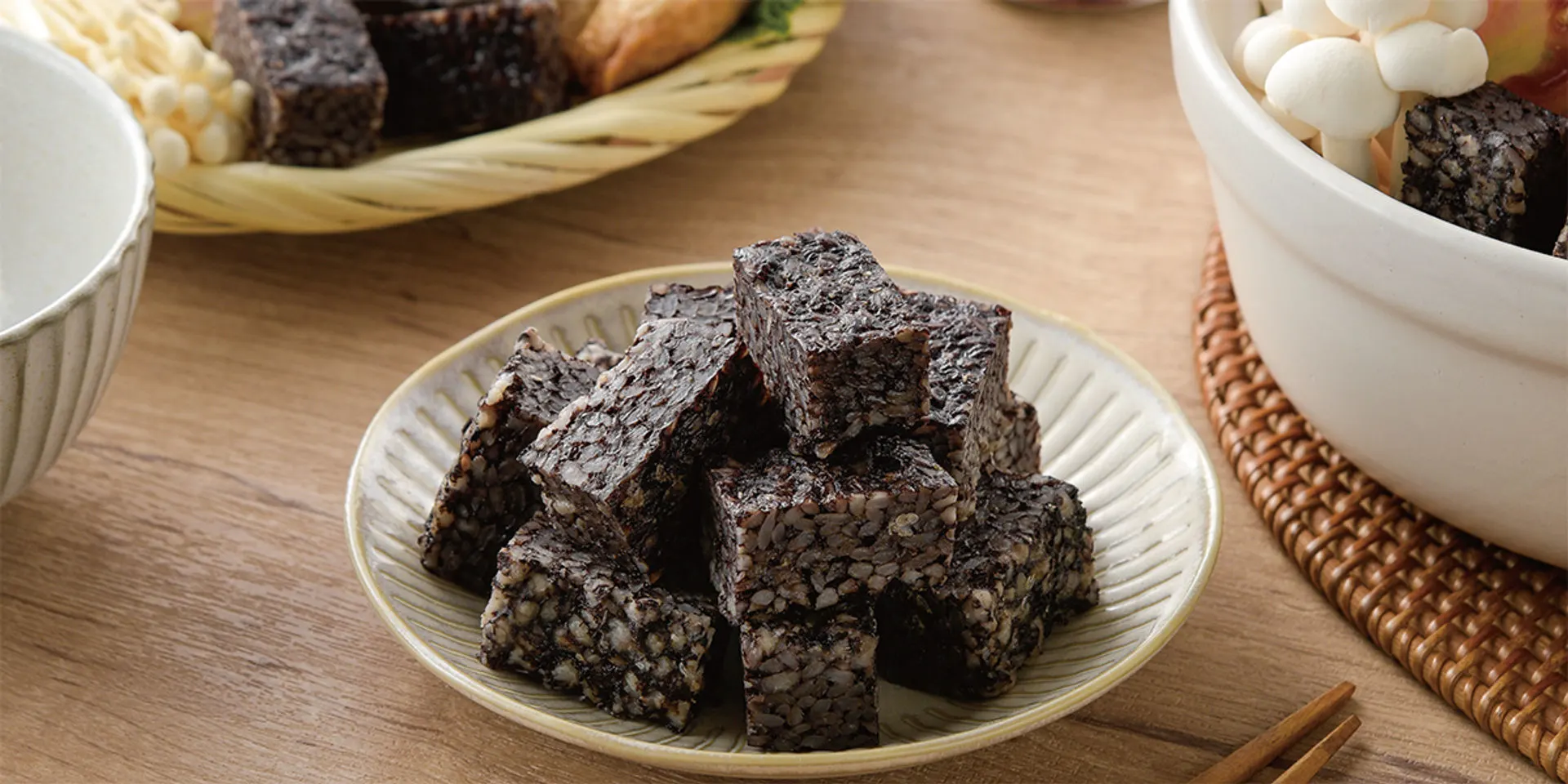 What is Blood Cake (豬血糕)? One of the must-try foods in Taiwan | FoodMap