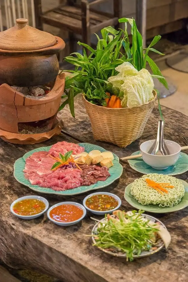 What is Thai Hotpot (Chim Chum)? One of the must-try foods in Thailand ...