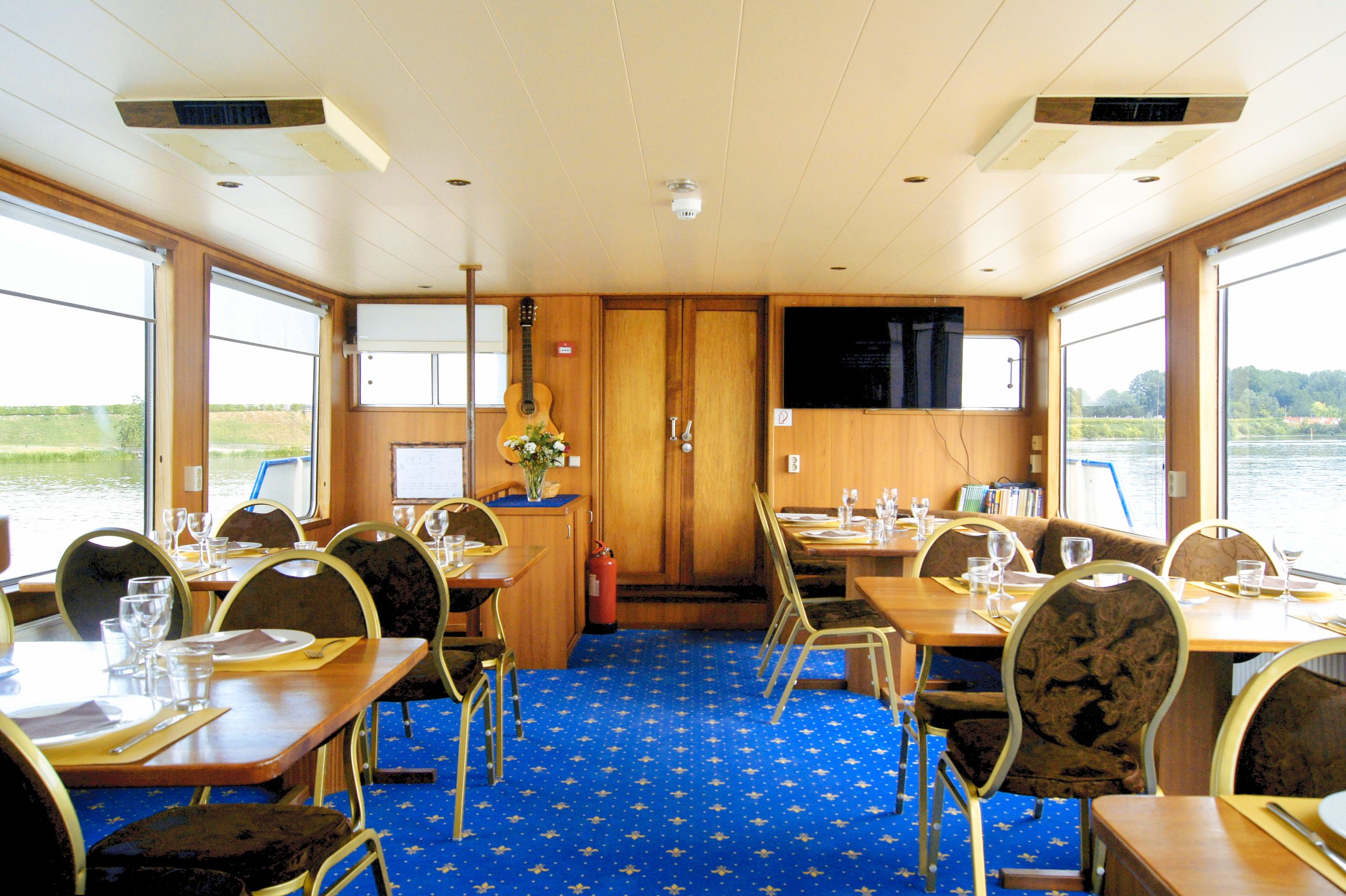 Vita Pugna, river barge in Italy | Girolibero