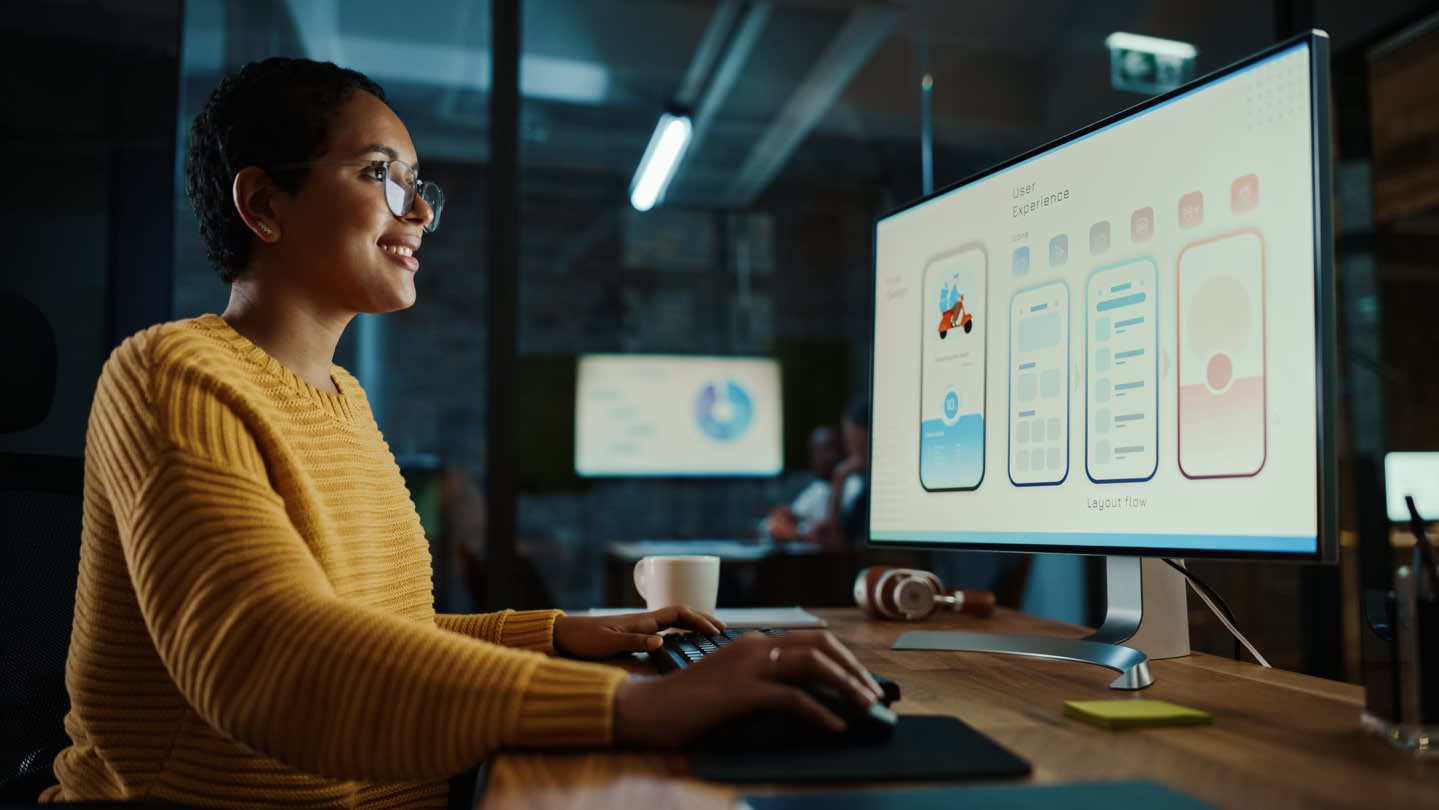 What is UX? | UX Design Explained | User Experience | SMACK