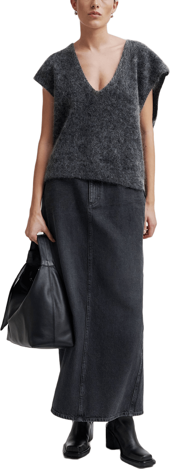 Second Female - Köp online | Åhléns