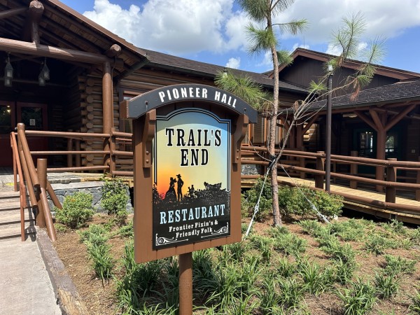Trail's End Restaurant | Disney's Fort Wilderness Resort & Campground
