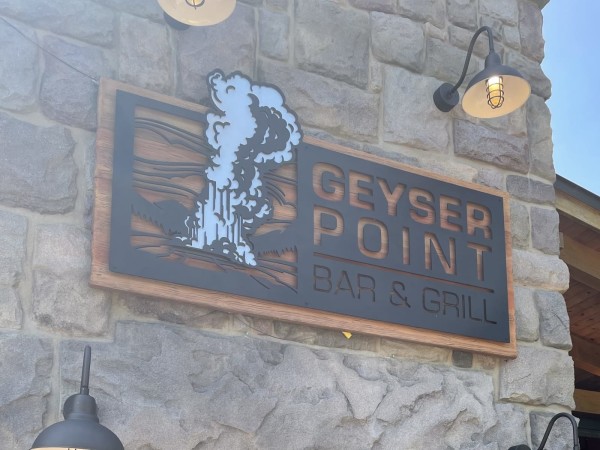 Geyser Point Bar & Grill | Disney's Wilderness Lodge Resort
