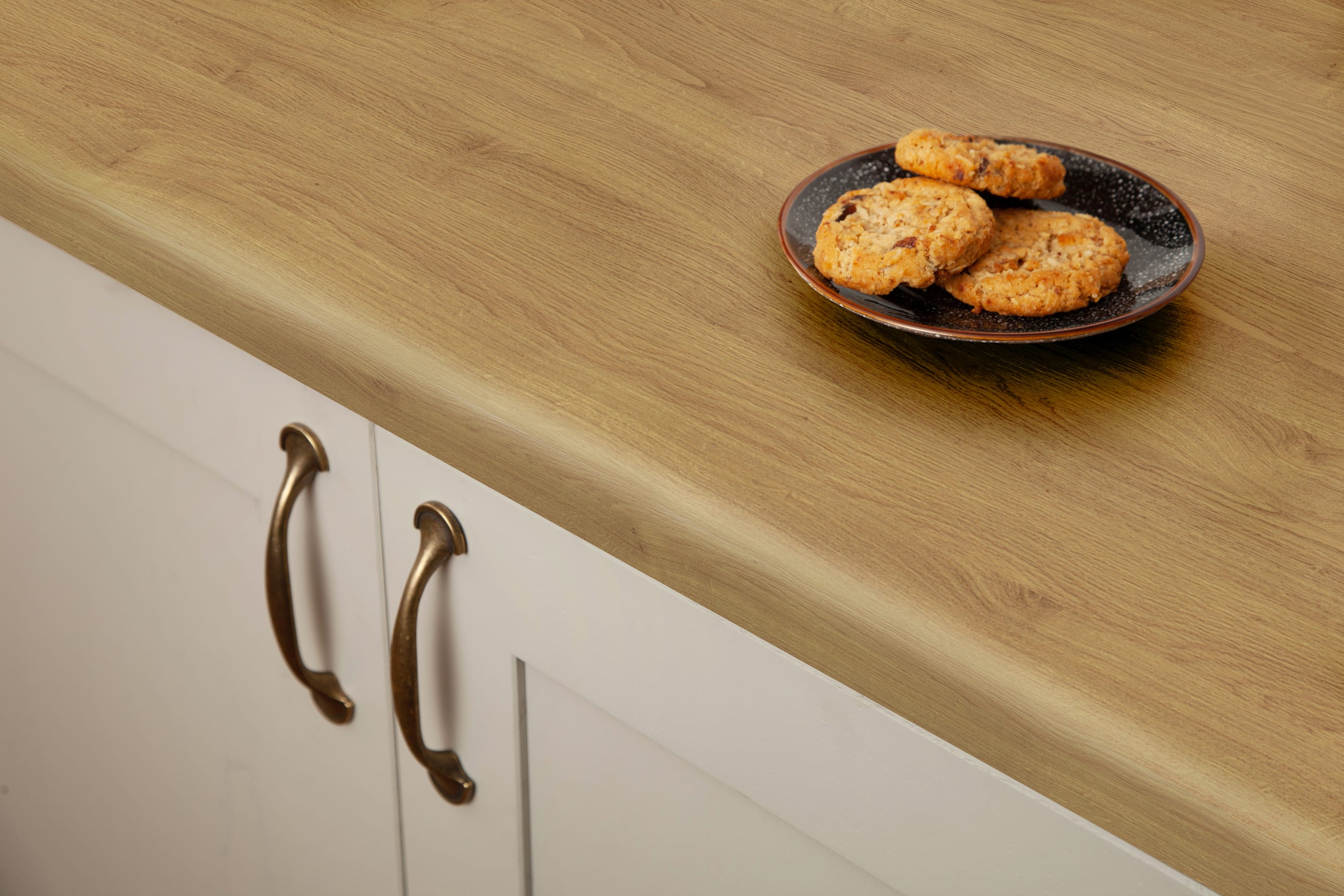 Tuscan Oak Laminate Worktop | Worktop Express