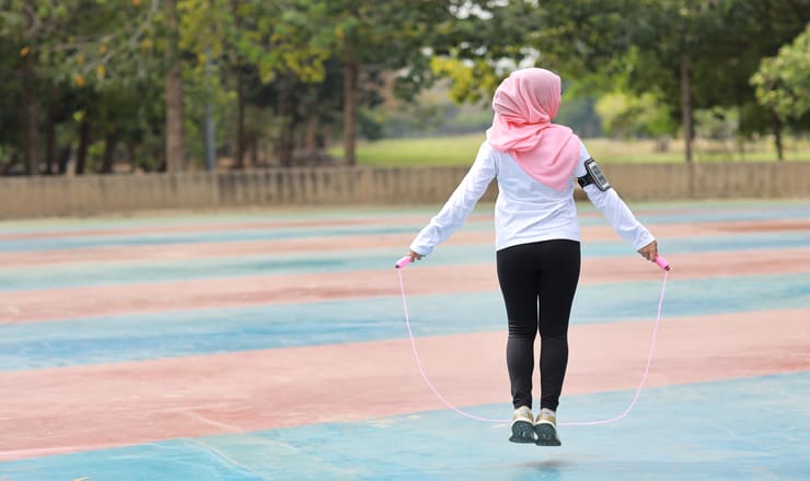 8 Manfaat Skipping atau Lompat Tali untuk Tubuh dan Kesehatan