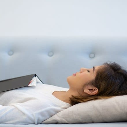 Manfaat Tidur Telentang untuk Tubuh Kamu