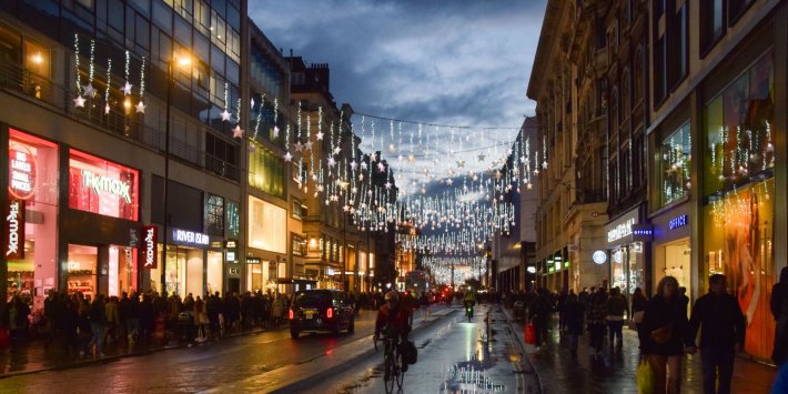 Oxford Street Decline Symbolizes Britain's High Street Crisis