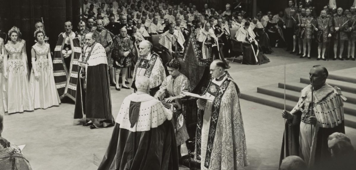 The dramatic evolution of a coronation