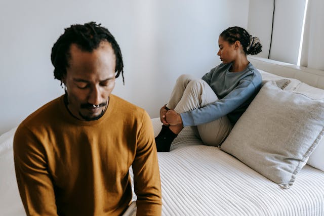 5 Signs of Emotional Disconnection in Your Relationship (And How to ...